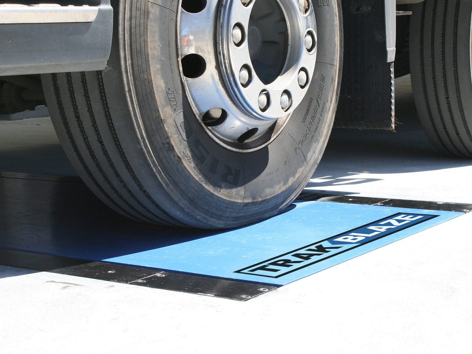 Axle Truck Scales - FORCE™1 to Weigh Trucks in Motion by Trakblaze
